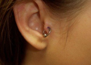 👉 Tragus Piercing Pain Intensity Level, Does Tragus Piercing Hurt ...